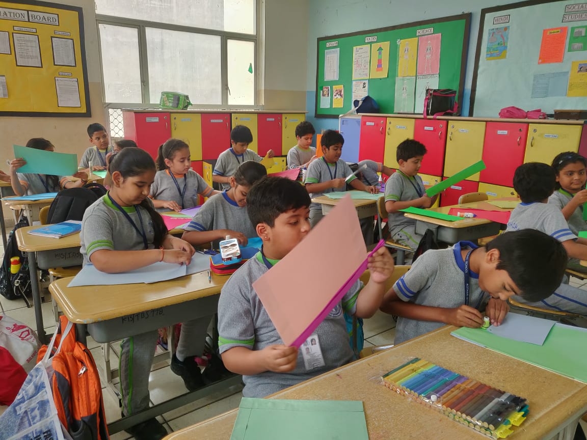 GR 4 AND 5 FOLDER MAKING COMPETITION - Kothari International School